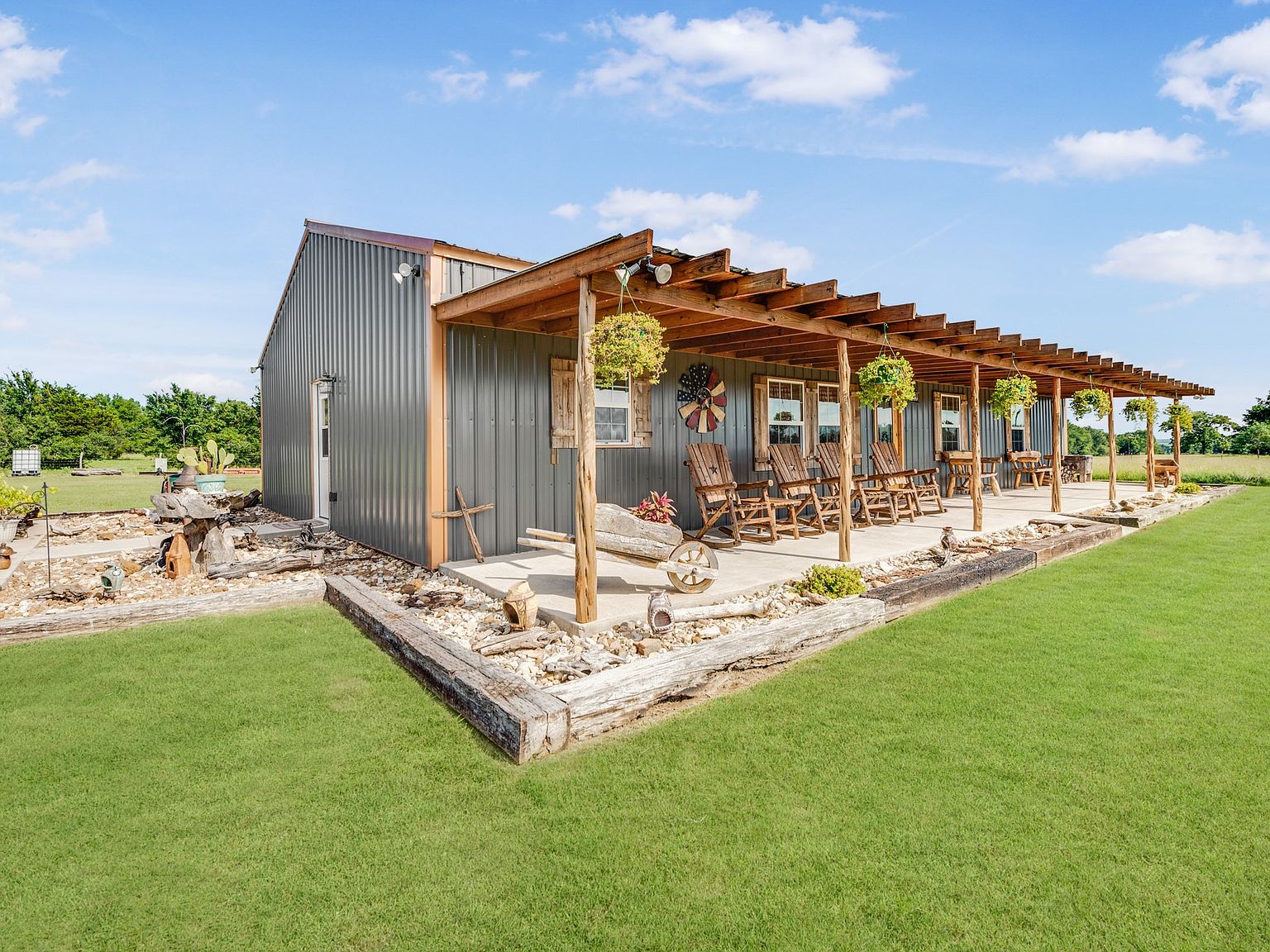 338 Fcr #691, Donie, TX 75838 | MLS #20964723 | Zillow