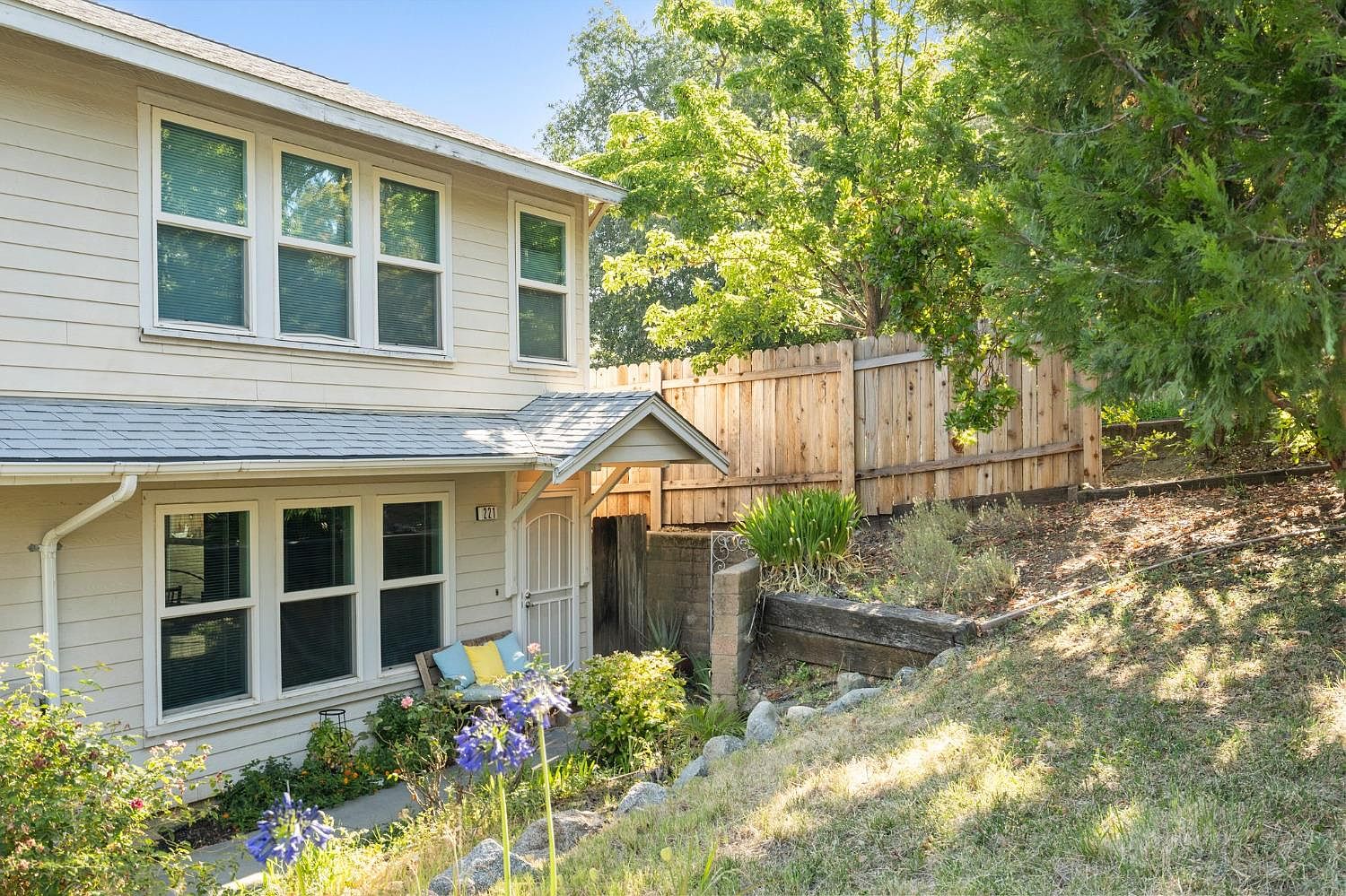 221 Cherry Ave #4, Auburn, CA 95603 | Zillow