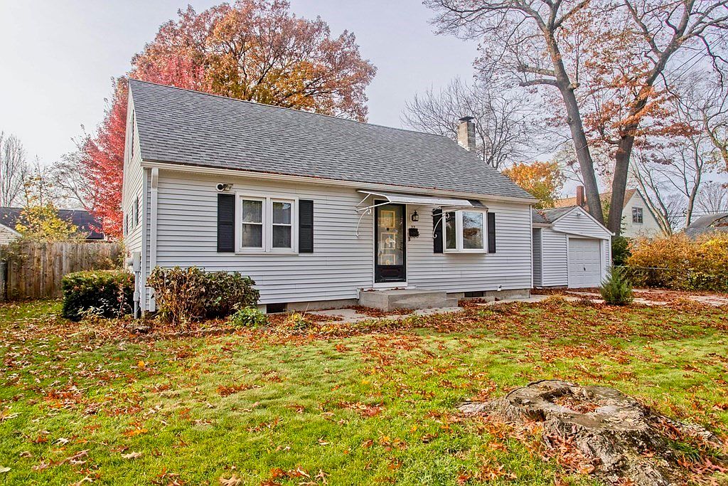 22 Holy Cross St, Springfield, MA 01104 | Zillow