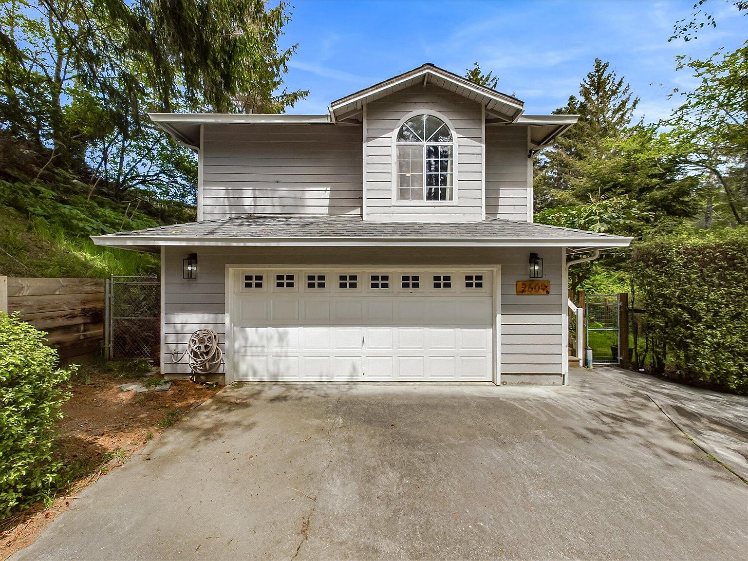 2609 Skyline Dr, Eureka, CA 95503 | Zillow