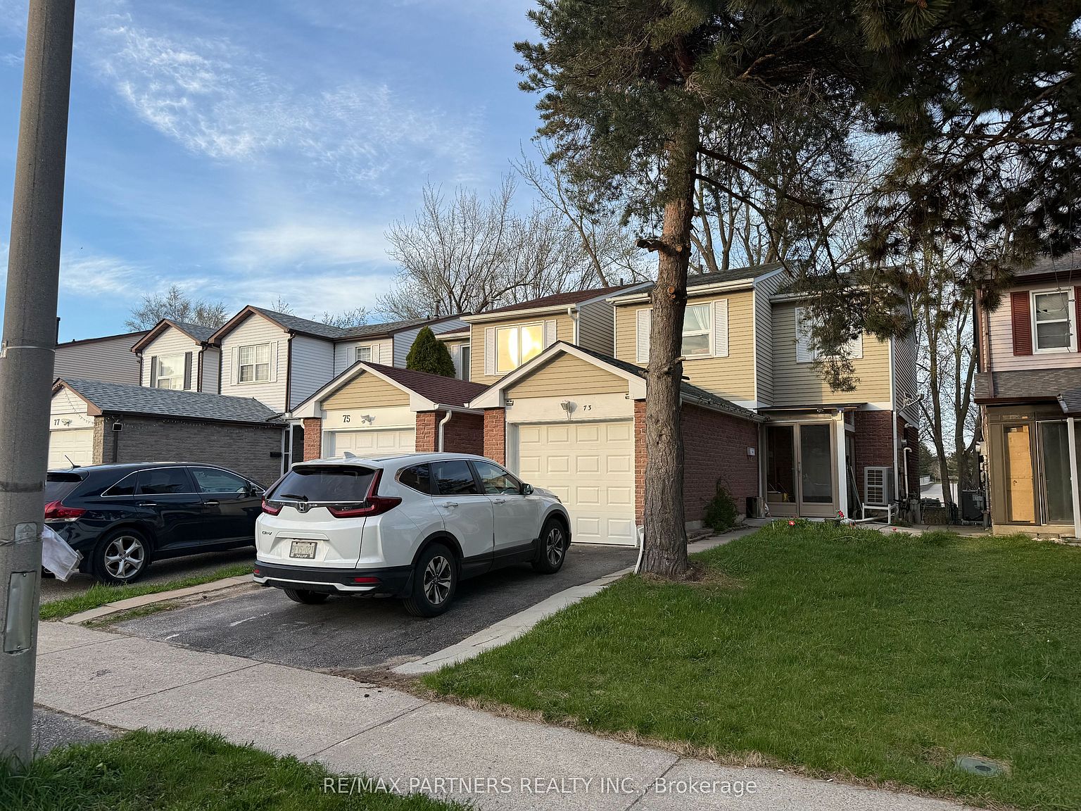 73 Treetops Ct, Toronto, ON M1V 2B9 | MLS #E12127616 | Zillow