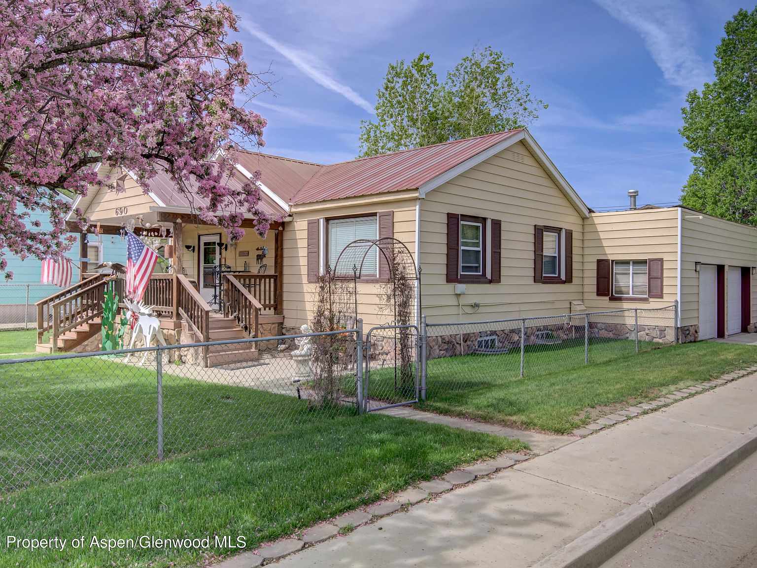 690 Pershing St, Craig, CO 81625 | Zillow