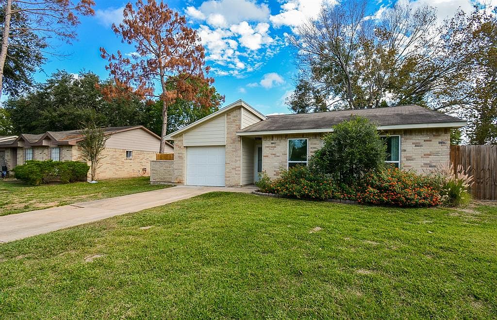17107 Amber Ridge Dr, Sugar Land, TX 77498 | MLS #72272336 | Zillow
