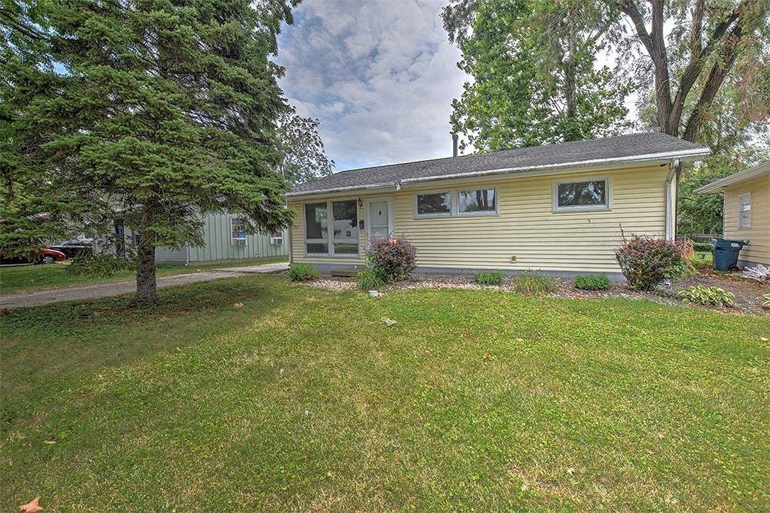 1643 W Waggoner St, Decatur, IL 62526 | Zillow