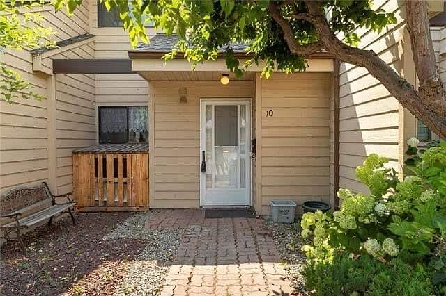 5300 25th Ave Unit 10, Vernon, BC V1T 6R4 | Zillow