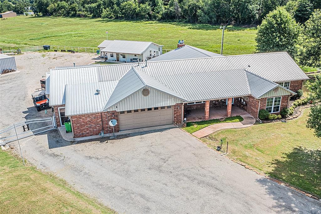 2000 W Bdwy St, Okemah, OK 74859 | MLS #1180713 | Zillow