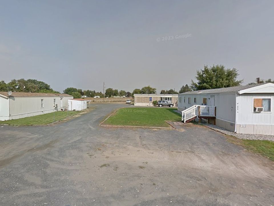 8428 Lybbert Dr NE #4, Moses Lake, WA 98837 | Zillow