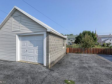 11 W Main St, New Kingstown, PA 17072 | Zillow