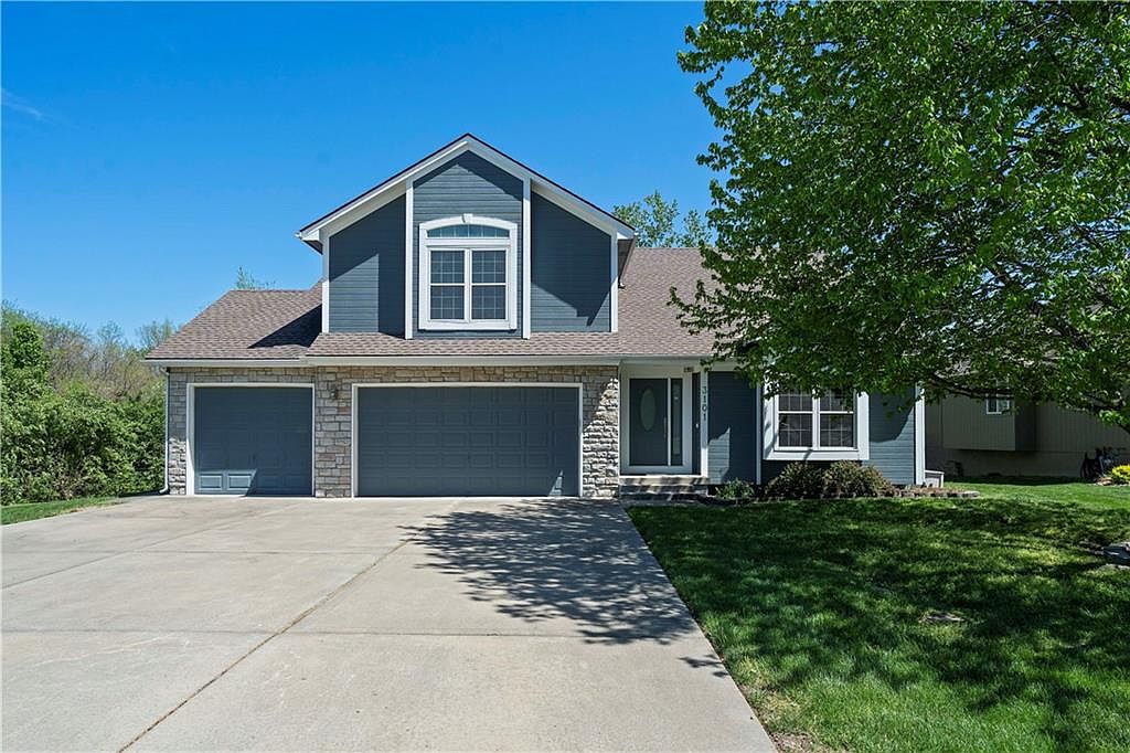 3101 SW Roberts Dr, Lees Summit, MO 64082 | Zillow