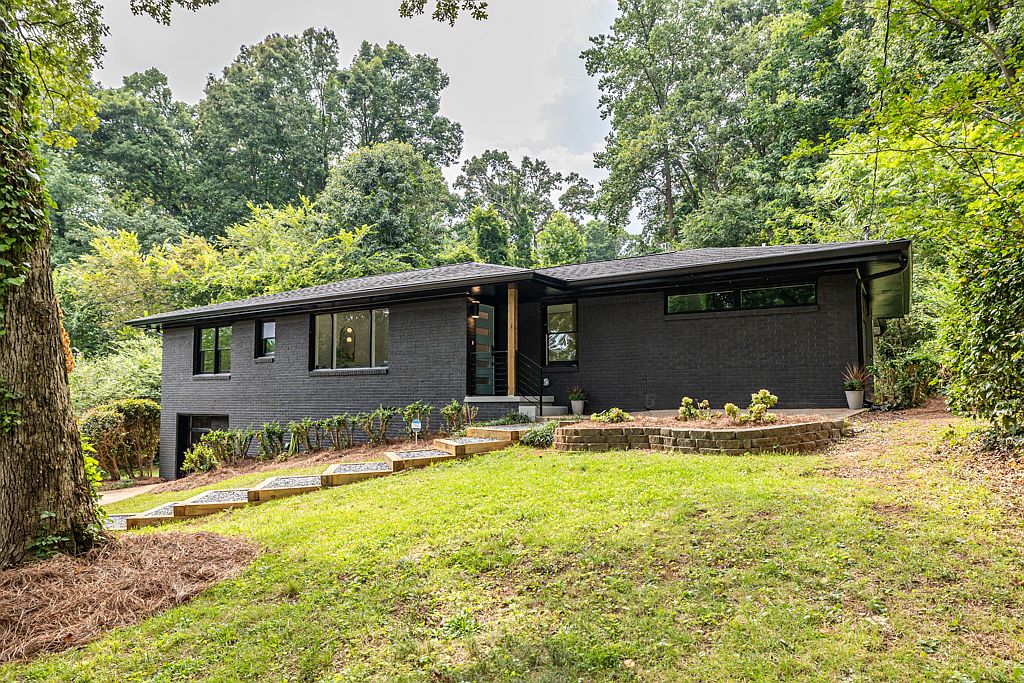 2882 Rockcliff Rd, Atlanta, GA 30316 | Zillow