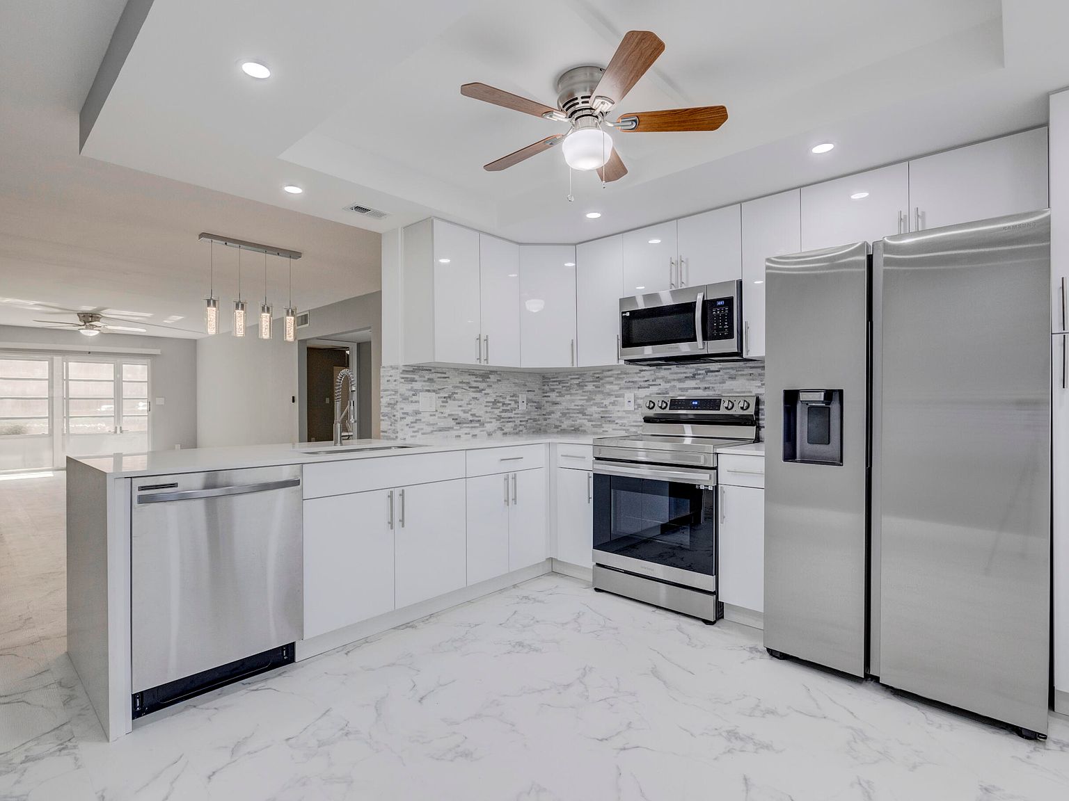 3002 Portofino Isle APT F1, Pompano Beach, FL 33066 | MLS #RX-10856373 ...