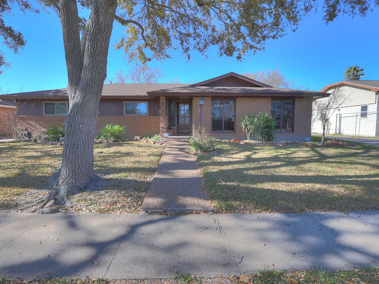 5209 Bromley Dr, Corpus Christi, TX 78413 | Zillow