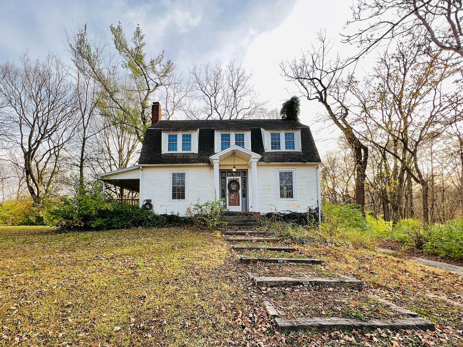 1911 E Main St, Olney, IL 62450 | Zillow