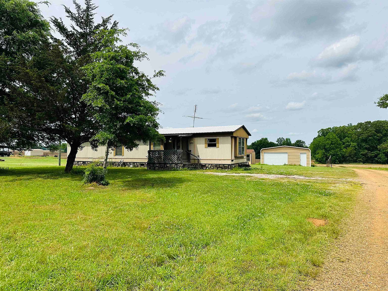 272 Tommy Sanders Rd, Stantonville, TN 38379 | Zillow