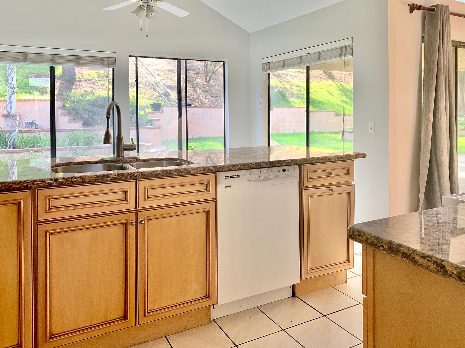 41 Sunset Ridge Cir, Pomona, CA 91766 | Zillow