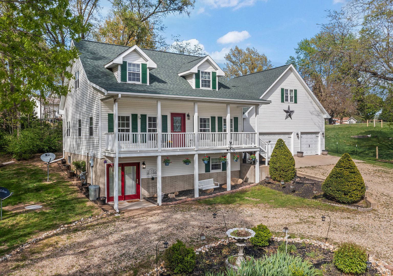 1015 Lawndale Ave, Lacon, IL 61540 | Zillow