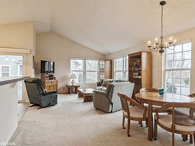 2472 Anna Way, Elgin, IL 60124 | Zillow