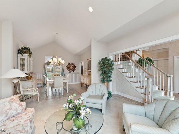 8592 Shady Glen Trl, Youngstown, OH 44514 | Zillow