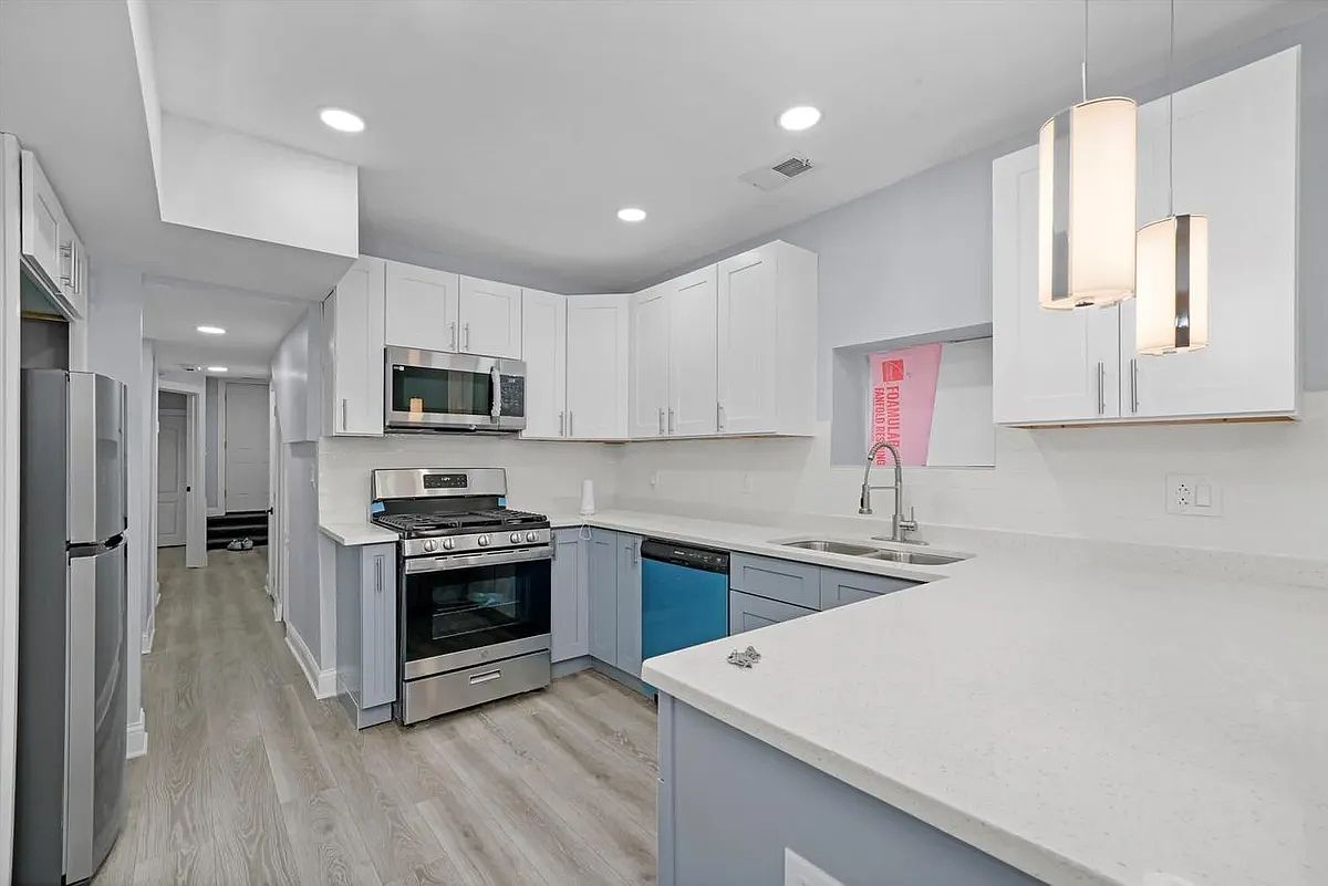 7143 S East End Ave #G, Chicago, IL 60649 | Zillow