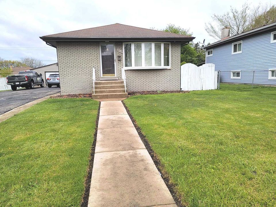 210 44th Ave, Northlake, IL 60164 | MLS #11773772 | Zillow