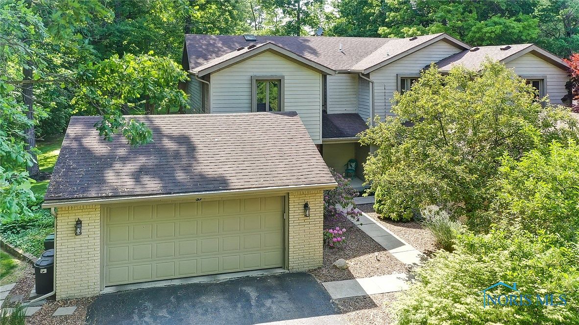 783 Fairway Ln APT C, Wauseon, OH 43567 | Zillow