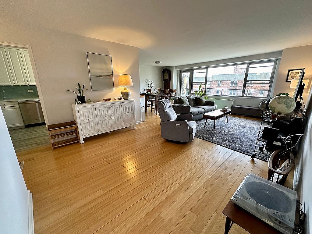 2500 Johnson Ave APT 8K, Bronx, NY 10463 | Zillow