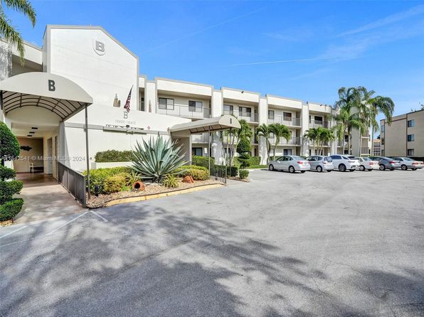 Kings Point - Tamarac FL Real Estate - 88 Homes For Sale | Zillow