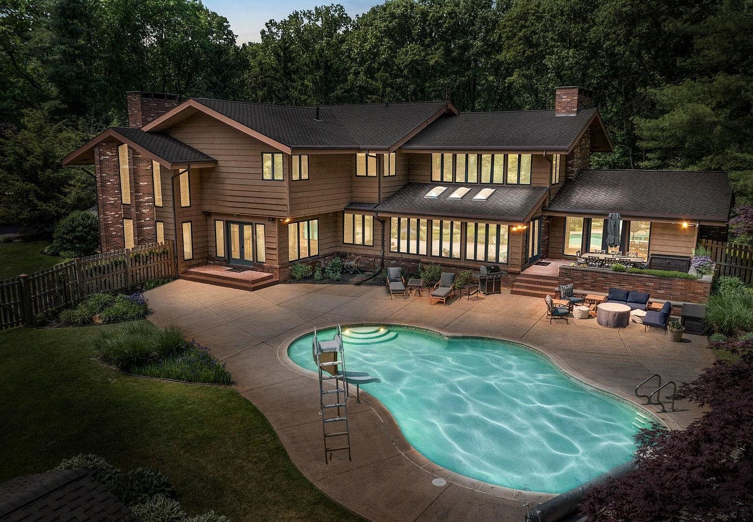 53832 Crystal Creek Ln, Elkhart, IN 46514 | MLS #202405222 | Zillow