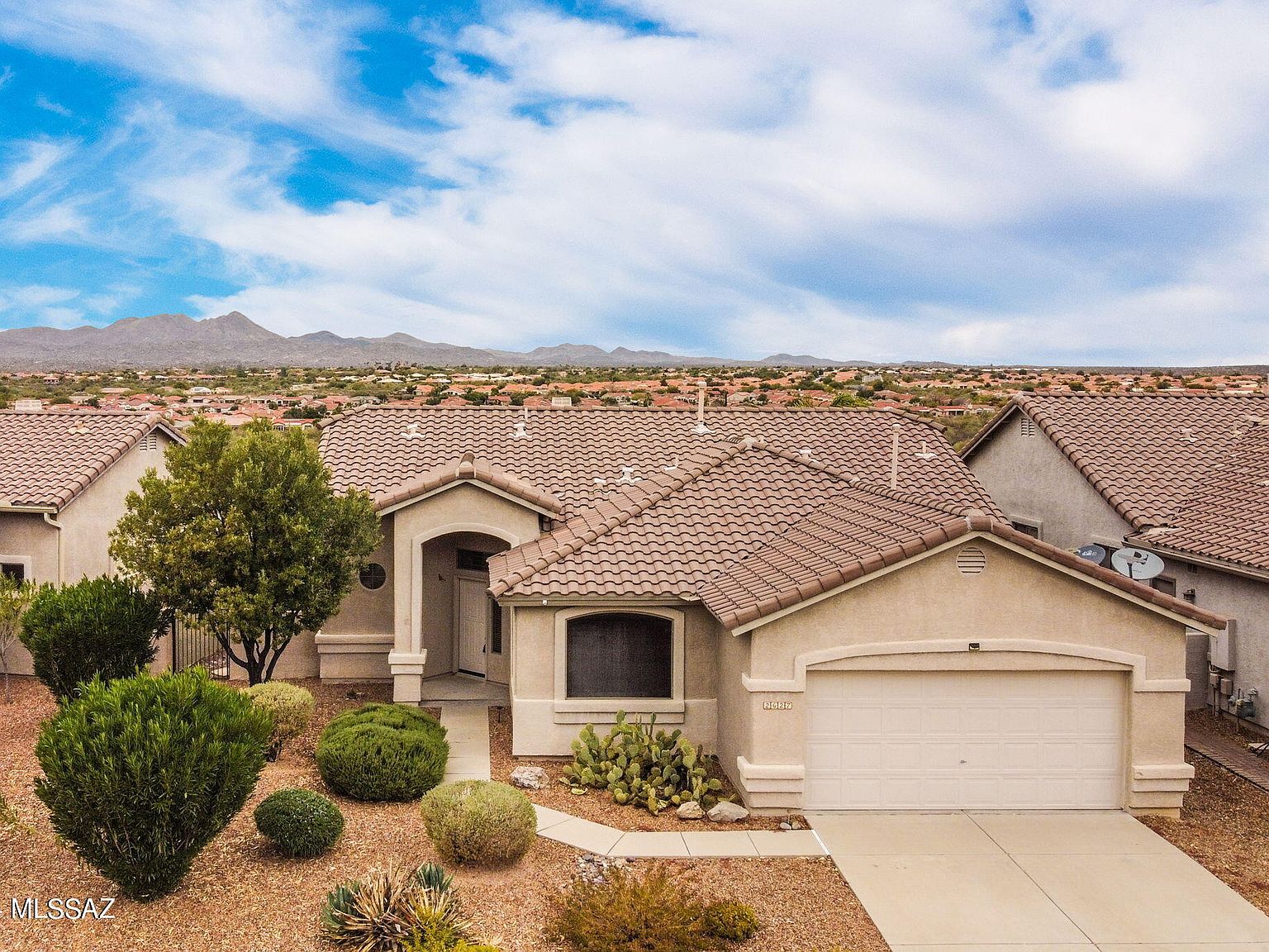 2627 E Big View Dr, Oro Valley, AZ 85755 | MLS #22400430 | Zillow