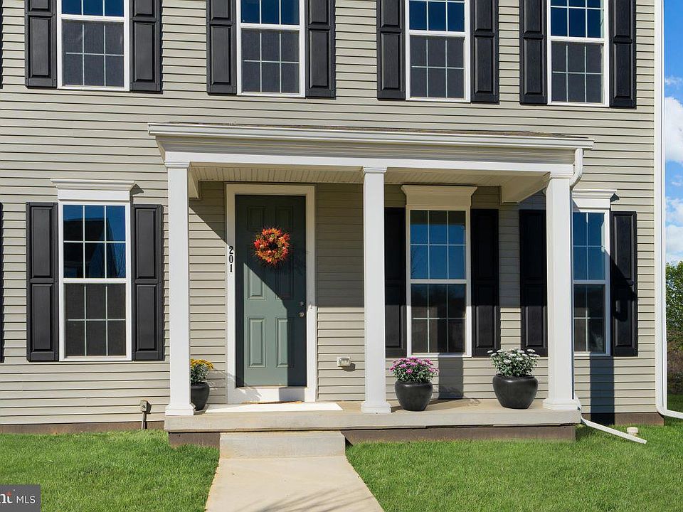 201 Moorefield St Mechanicsburg Pa 17055 Mls Pacb2028010 Zillow
