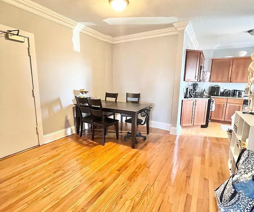 2400 N Clark St #3, Chicago, IL 60614 | Zillow