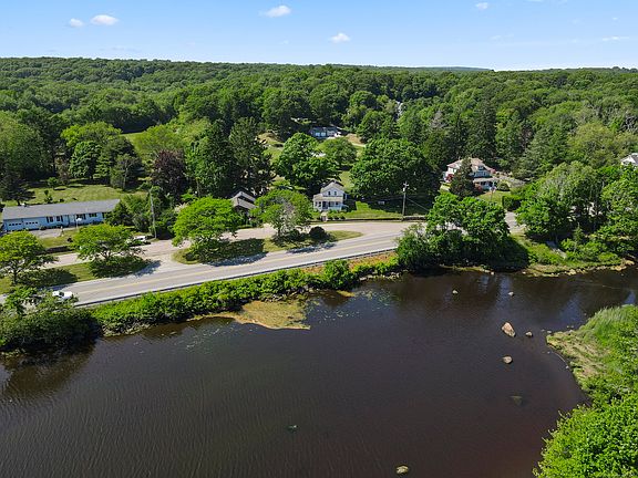 959 Stonington Rd, Pawcatuck, CT 06378 | Zillow