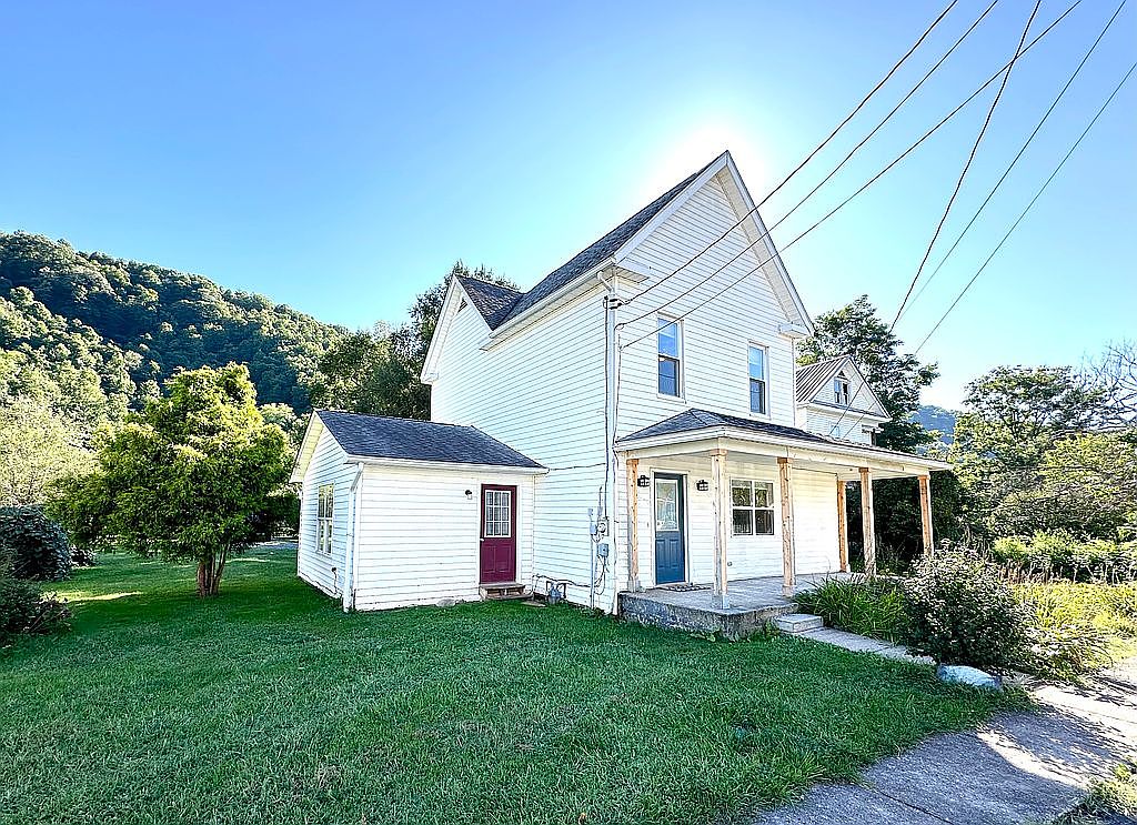 32 Charles St, Hendricks, WV 26271 | Zillow