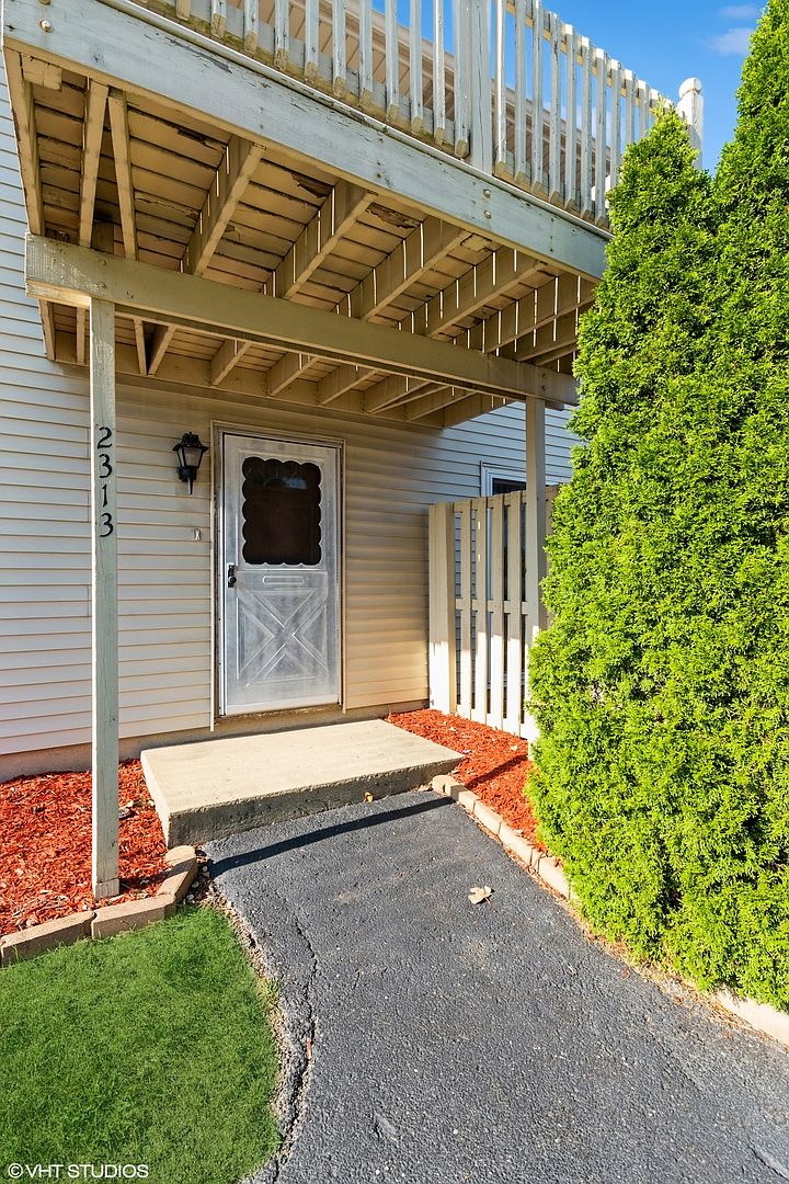 2313 Aster Dr #2313, Crest Hill, IL 60403 | Zillow