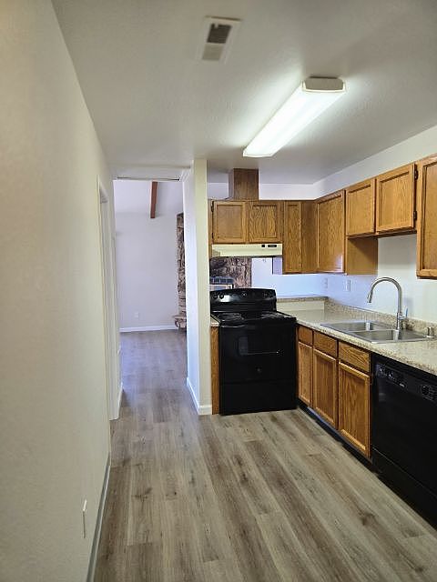 662 Laine St APT A, Monterey, CA 93940 | Zillow