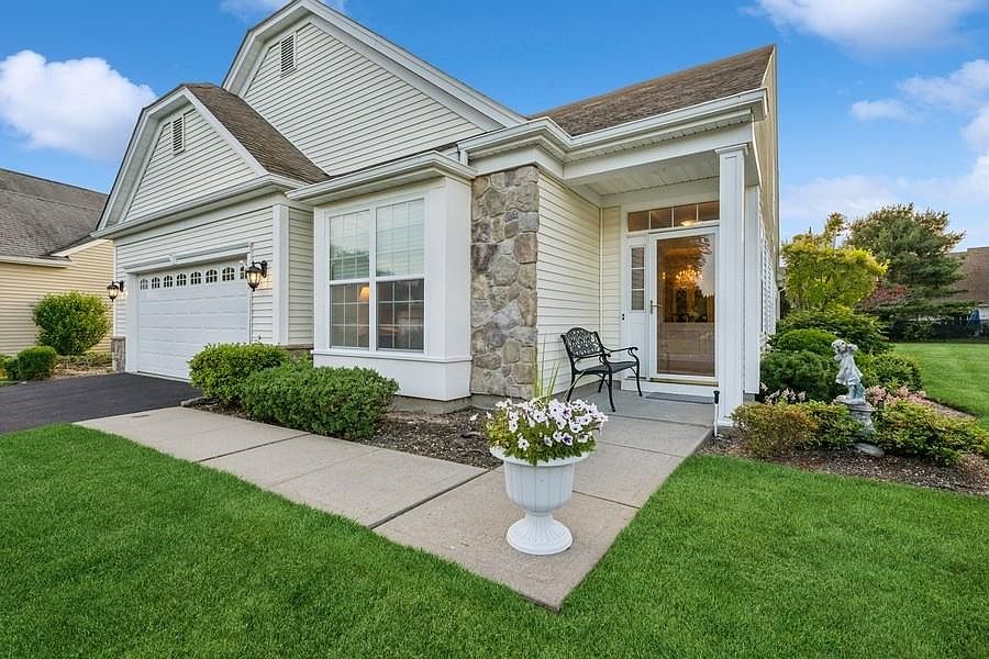 15 Louden Loop, Mount Sinai, NY 11766 | Zillow
