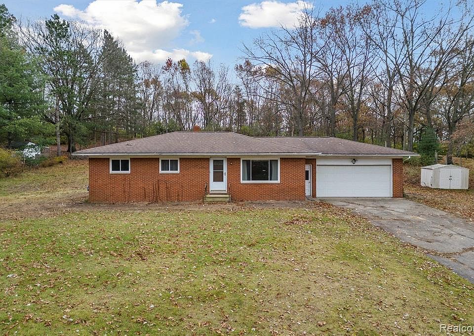 4619 Maybee Rd, Clarkston, MI 48348 | Zillow