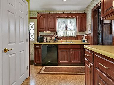 75 Alden St, Lynn, MA 01902 | Zillow