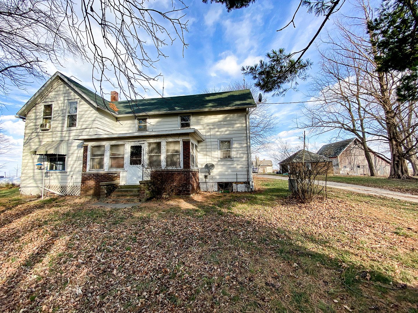 568 Slant Rd, Sublette, IL 61378 | Zillow