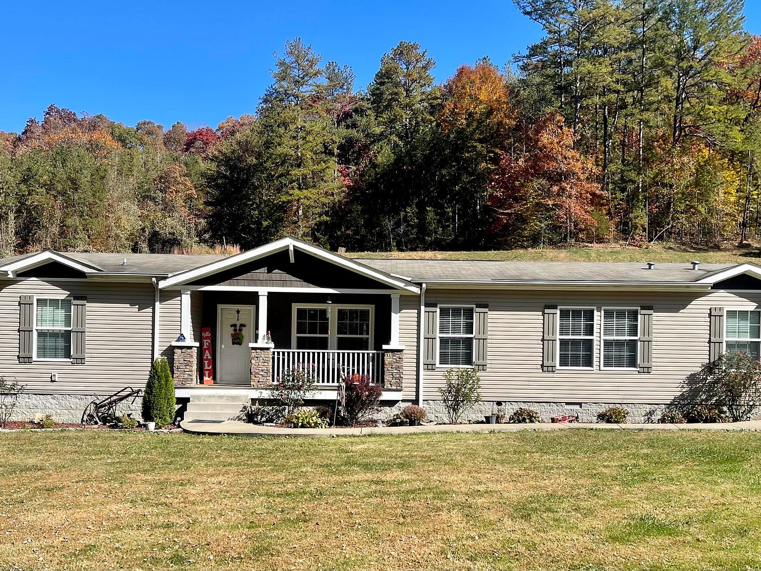 301 Nealie Ln, Hinkle, KY 40953 | Zillow