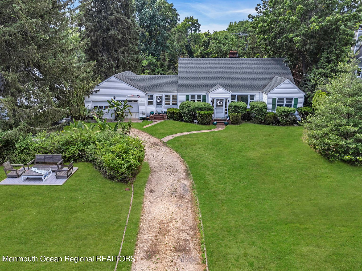 31 Little Silver Point Road, Little Silver, NJ 07739 | Zillow