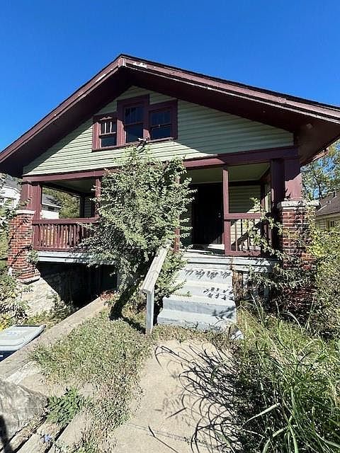4437 Wayne Ave, Kansas City, MO 64110 | Zillow