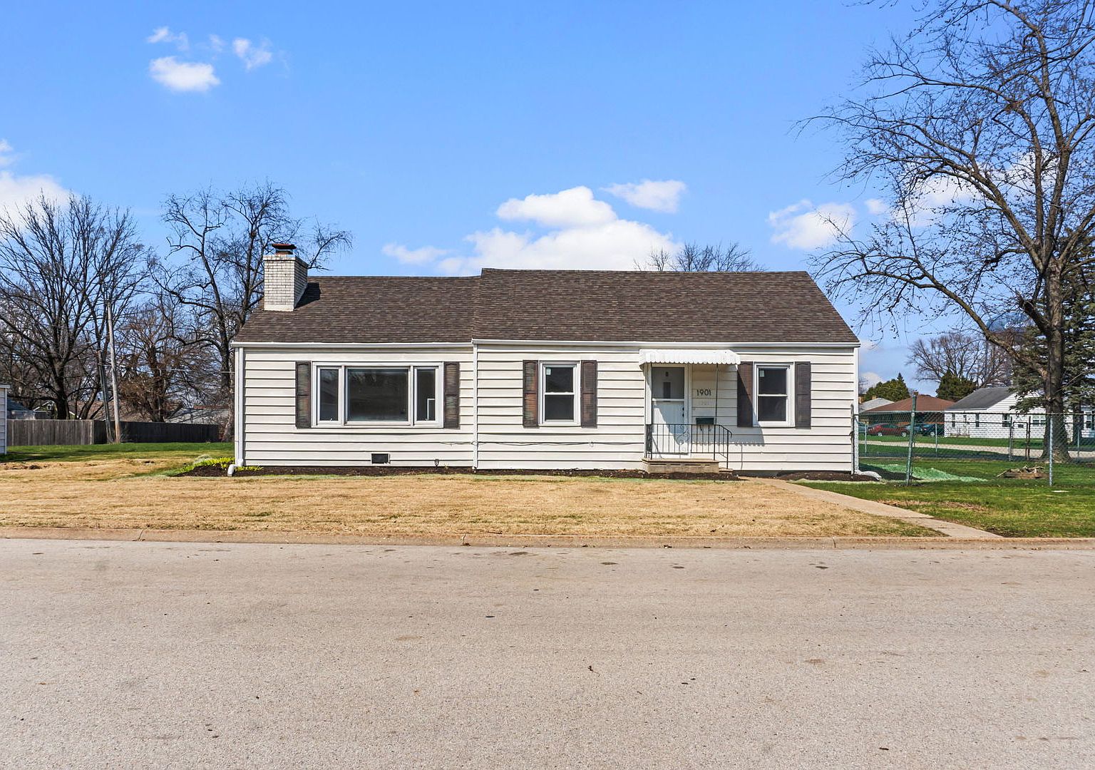 1901 Wilcox St, Crest Hill, IL 60403 | Zillow