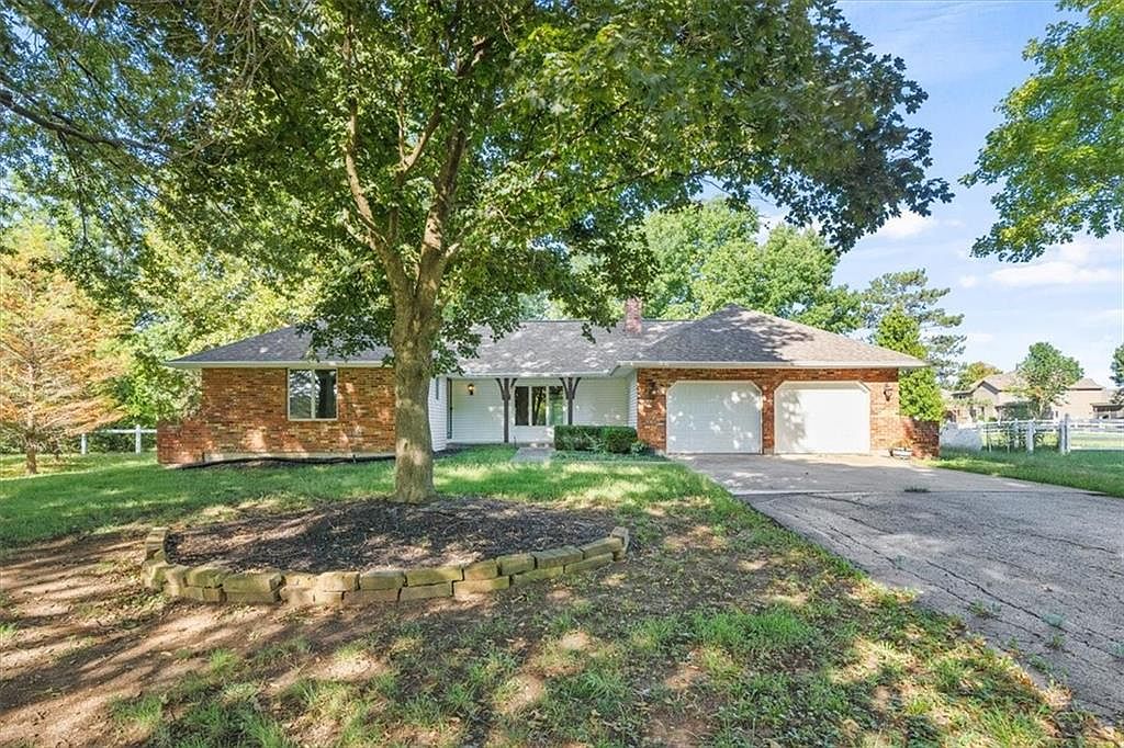 16500 S Black Bob Rd, Olathe, KS 66062 | Zillow