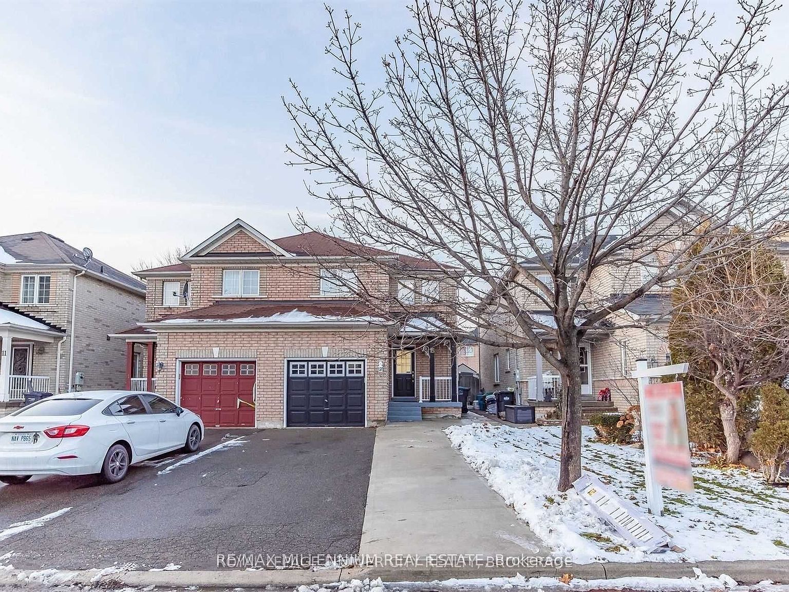 15 Prince Cres, Brampton, ON L7A 2C8 | Zillow
