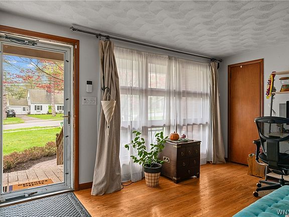 15 Forest Dr, Orchard Park, NY 14127 | Zillow