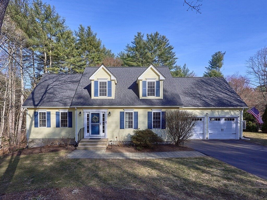320 Moon Hill Rd, Northbridge, MA 01534 | Zillow