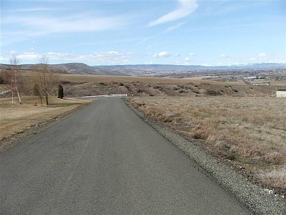 211 Edgemont Loop, Ellensburg, WA 98926 | Zillow