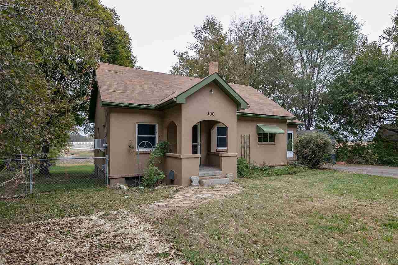300 Zeandale Rd, Manhattan, KS 66502 | Zillow