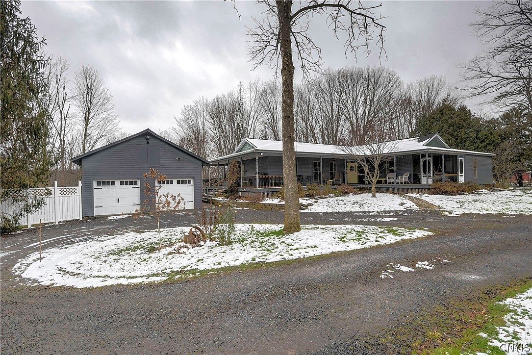 2086 Lawrence Rd, Marcellus, NY 13108 | Zillow